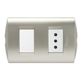 Interruptor 9/12+Enchufe 10A Modus Style Color Perla Ref.Bticino AE2203EBNA